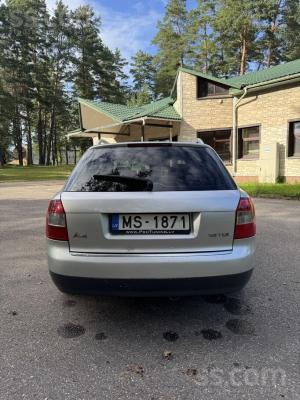 Pelēks Audi A4 2003 Krāslava, ar dzinēja tilpumu 1.90 L un nobraukumu 282 tūkst. km par 1600 €, foto 6 vietnē AUTOMOTO.COM.LV