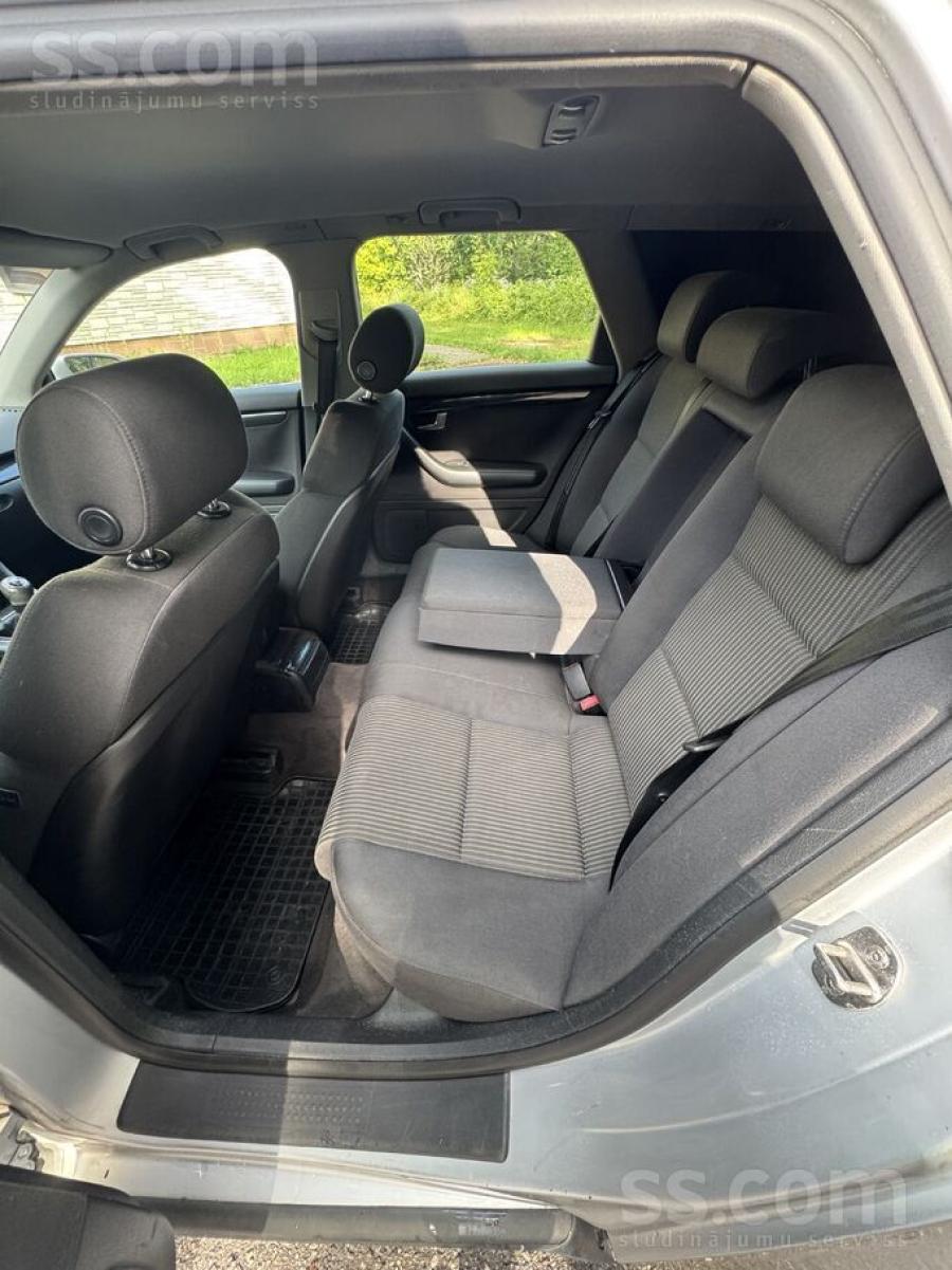 Pelēks Audi A4 2003 Krāslava, ar dzinēja tilpumu 1.90 L un nobraukumu 282 tūkst. km par 1600 €, foto 12 vietnē AUTOMOTO.COM.LV