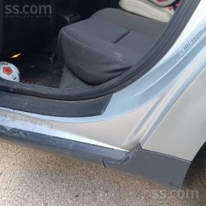 Grey Audi A4 2003 in Cesis, with an engine capacity of 1.90 L and mileage of 341 thousand km for 2000 €, photo 14 on AUTOMOTO.COM.LV