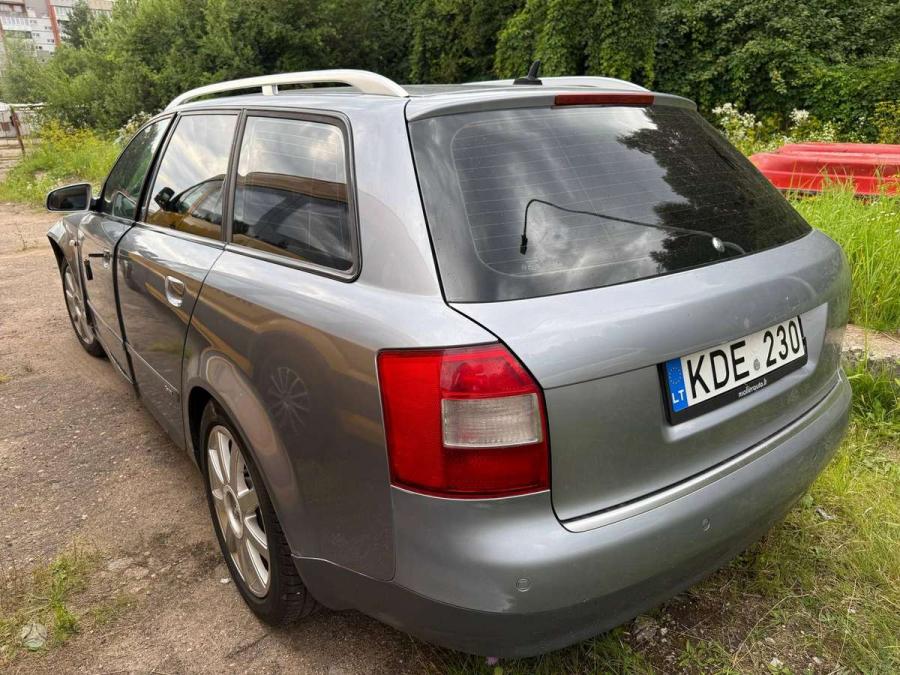 Grey Audi A4 2003 in Visaginas, with an engine capacity of 2.50 L and mileage of 322 thousand km for 700 €, photo 1 on AUTOMOTO.COM.LV