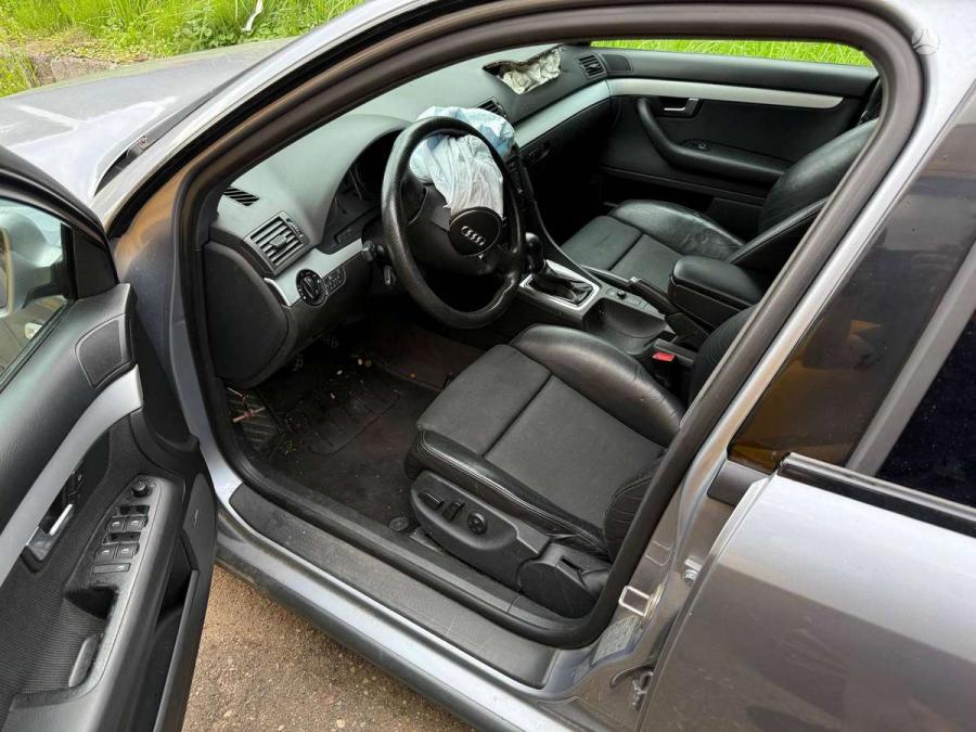 Grey Audi A4 2003 in Visaginas, with an engine capacity of 2.50 L and mileage of 322 thousand km for 700 €, photo 13 on AUTOMOTO.COM.LV