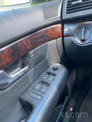 Pelēks Audi A4 2003 Rīga, ar dzinēja tilpumu 2.50 L un nobraukumu 424 tūkst. km par 2000 €, foto 9 vietnē AUTOMOTO.COM.LV
