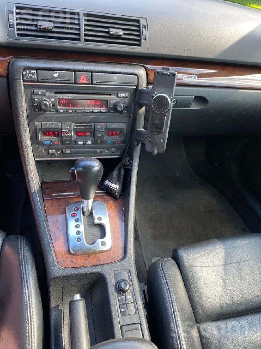 Pelēks Audi A4 2003 Rīga, ar dzinēja tilpumu 2.50 L un nobraukumu 424 tūkst. km par 2000 €, foto 12 vietnē AUTOMOTO.COM.LV