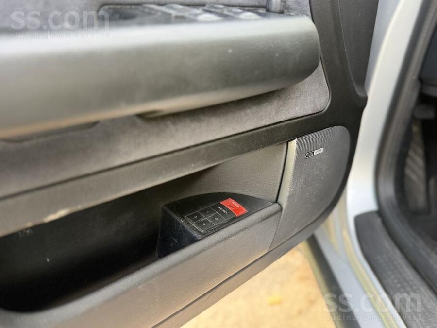 Grey Audi A4 2003 in Cesis, with an engine capacity of 1.90 L and mileage of 428 thousand km for 1600 €, photo 9 on AUTOMOTO.COM.LV