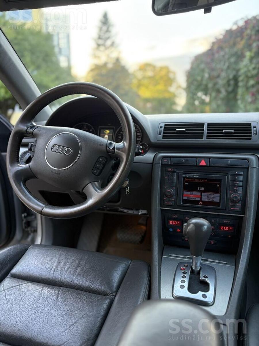 Pelēks Audi A4 2003 Kuldīga, ar dzinēja tilpumu 2.50 L un nobraukumu 253 tūkst. km par 2200 €, foto 8 vietnē AUTOMOTO.COM.LV