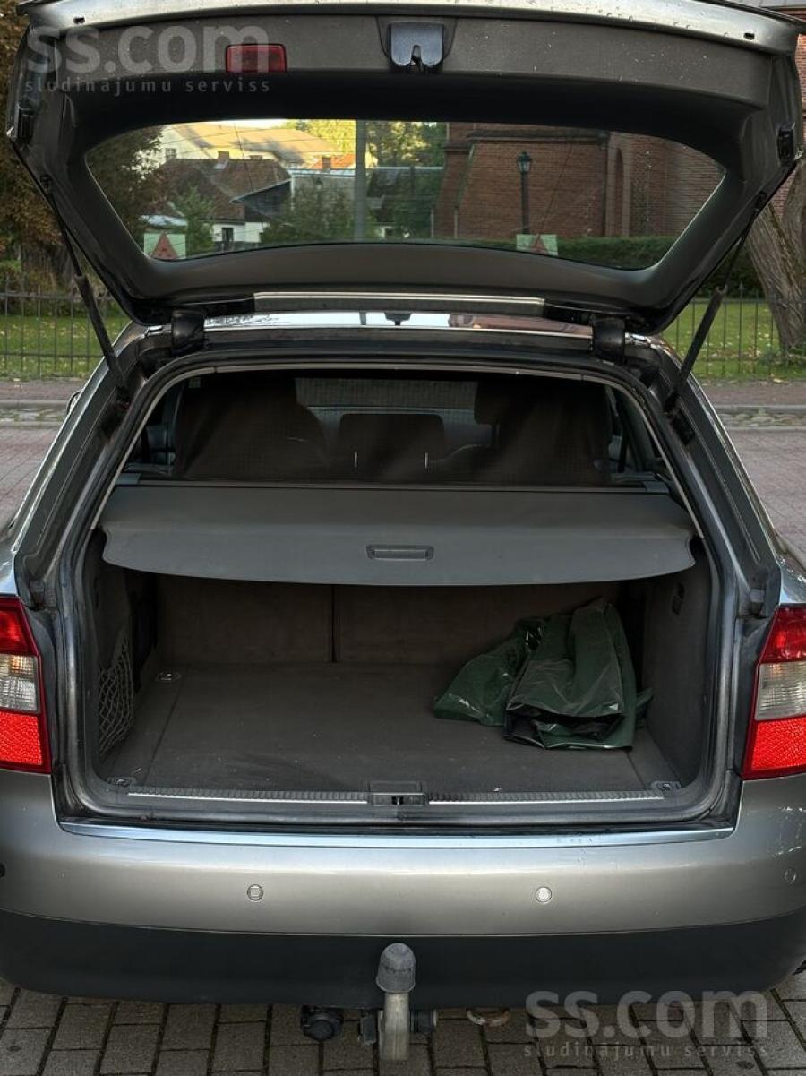 Pelēks Audi A4 2003 Kuldīga, ar dzinēja tilpumu 2.50 L un nobraukumu 253 tūkst. km par 2200 €, foto 14 vietnē AUTOMOTO.COM.LV