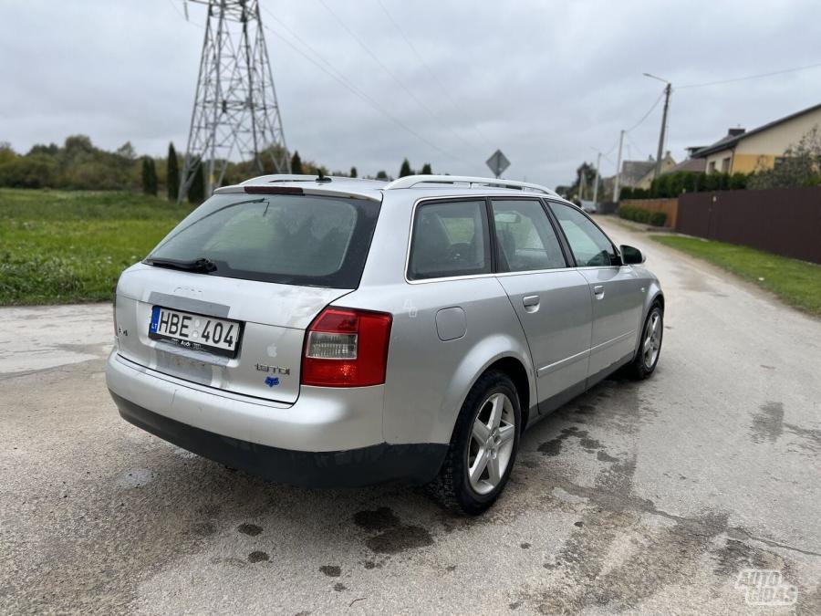 Pelēks Audi A4 2003 Viļņa, ar dzinēja tilpumu 1.90 L un nobraukumu 420 tūkst. km par 1000 €, foto 7 vietnē AUTOMOTO.COM.LV