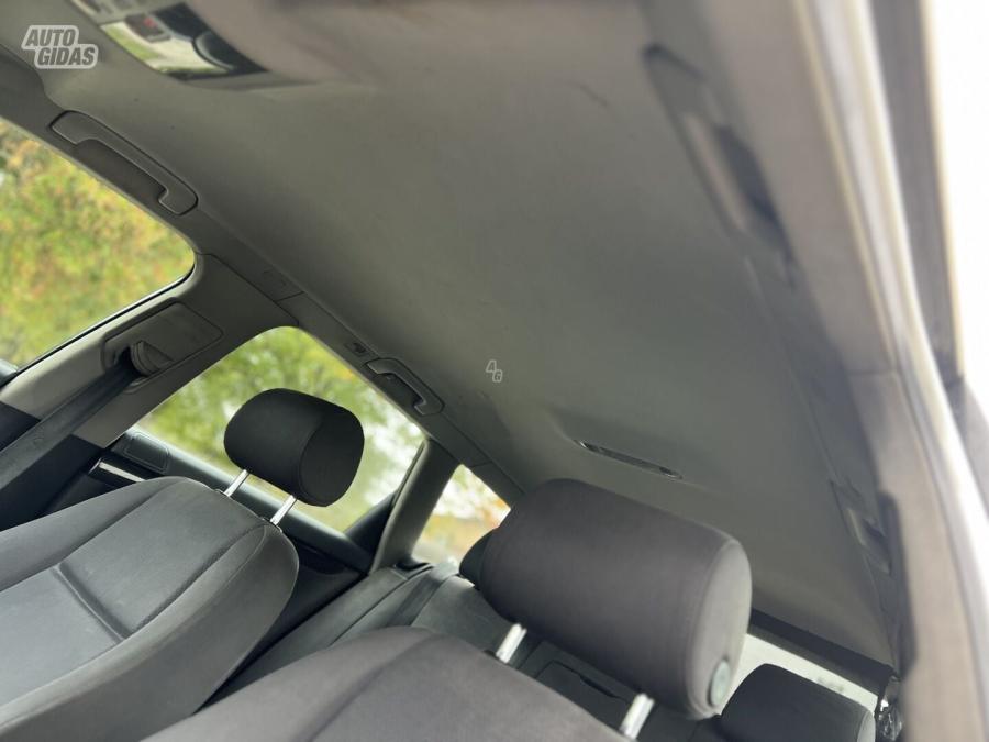 Pelēks Audi A4 2003 Viļņa, ar dzinēja tilpumu 1.90 L un nobraukumu 420 tūkst. km par 1000 €, foto 12 vietnē AUTOMOTO.COM.LV