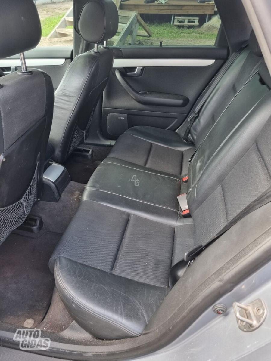Pelēks Audi A4 2003 Alīta, ar dzinēja tilpumu 1.90 L un nobraukumu 364 tūkst. km par 900 €, foto 3 vietnē AUTOMOTO.COM.LV