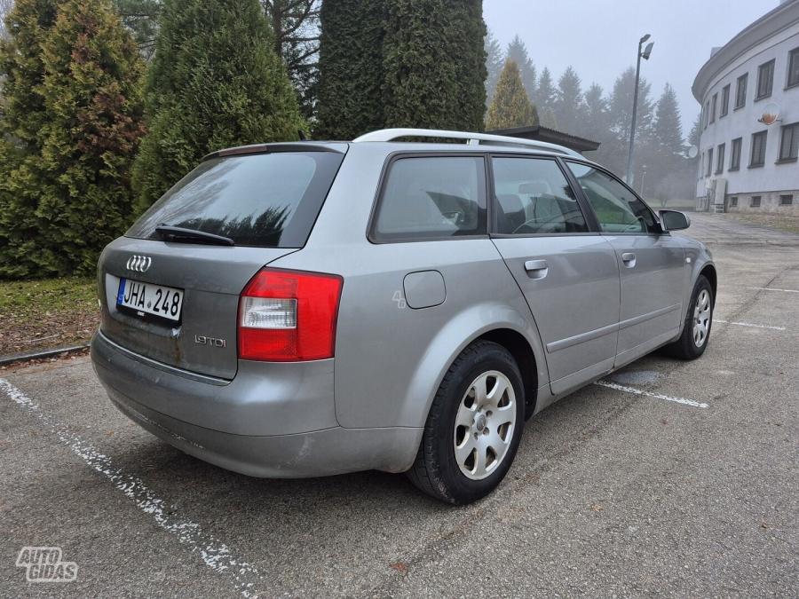 Pelēks Audi A4 2004 Alīta, ar dzinēja tilpumu 1.90 L un nobraukumu 341 tūkst. km par 1350 €, foto 3 vietnē AUTOMOTO.COM.LV