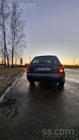 Pelēks Audi A4 2004 Rēzekne, ar dzinēja tilpumu 1.90 L un nobraukumu 310 tūkst. km par 2199 €, foto 5 vietnē AUTOMOTO.COM.LV