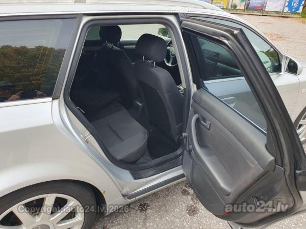 Pelēks Audi A4 2004 Tallina, ar dzinēja tilpumu 1.80 L un nobraukumu 0 tūkst. km par 4200 €, foto 11 vietnē AUTOMOTO.COM.LV