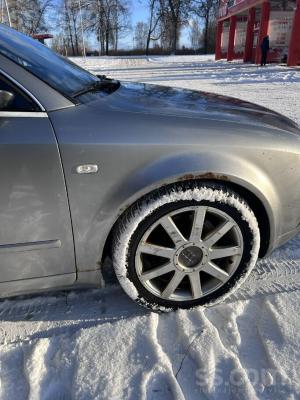 Grey Audi A4 2004 in Riga, with an engine capacity of 2.50 L and mileage of 350 thousand km for 1750 €, photo 5 on AUTOMOTO.COM.LV
