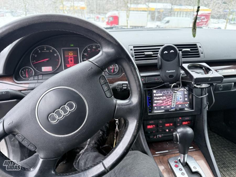 Grey Audi A4 2004 in Vilnius, with an engine capacity of 3.00 L and mileage of 270 thousand km for 900 €, photo 7 on AUTOMOTO.COM.LV