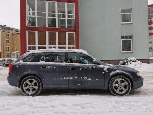 Grey Audi A4 2004 in Vilnius, with an engine capacity of 2.50 L and mileage of 300 thousand km for 750 €, photo 6 on AUTOMOTO.COM.LV