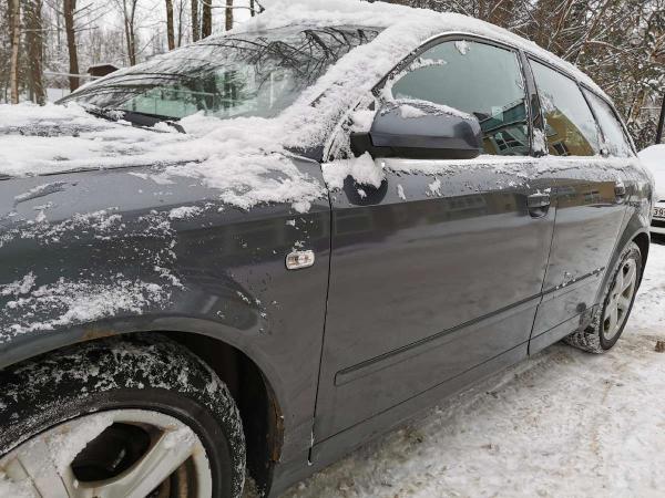 Grey Audi A4 2004 in Vilnius, with an engine capacity of 2.50 L and mileage of 300 thousand km for 750 €, photo 10 on AUTOMOTO.COM.LV