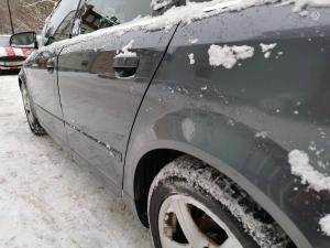 Grey Audi A4 2004 in Vilnius, with an engine capacity of 2.50 L and mileage of 300 thousand km for 750 €, photo 11 on AUTOMOTO.COM.LV