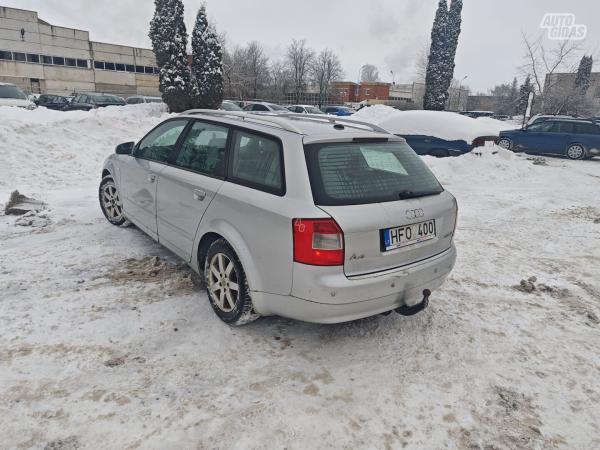 Pelēks Audi A4 2004 Utena, ar dzinēja tilpumu 1.90 L un nobraukumu 331 tūkst. km par 800 €, foto 4 vietnē AUTOMOTO.COM.LV
