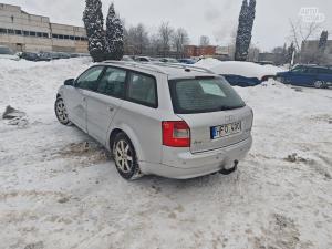Pelēks Audi A4 2004 Utena, ar dzinēja tilpumu 1.90 L un nobraukumu 331 tūkst. km par 800 €, foto 4 vietnē AUTOMOTO.COM.LV