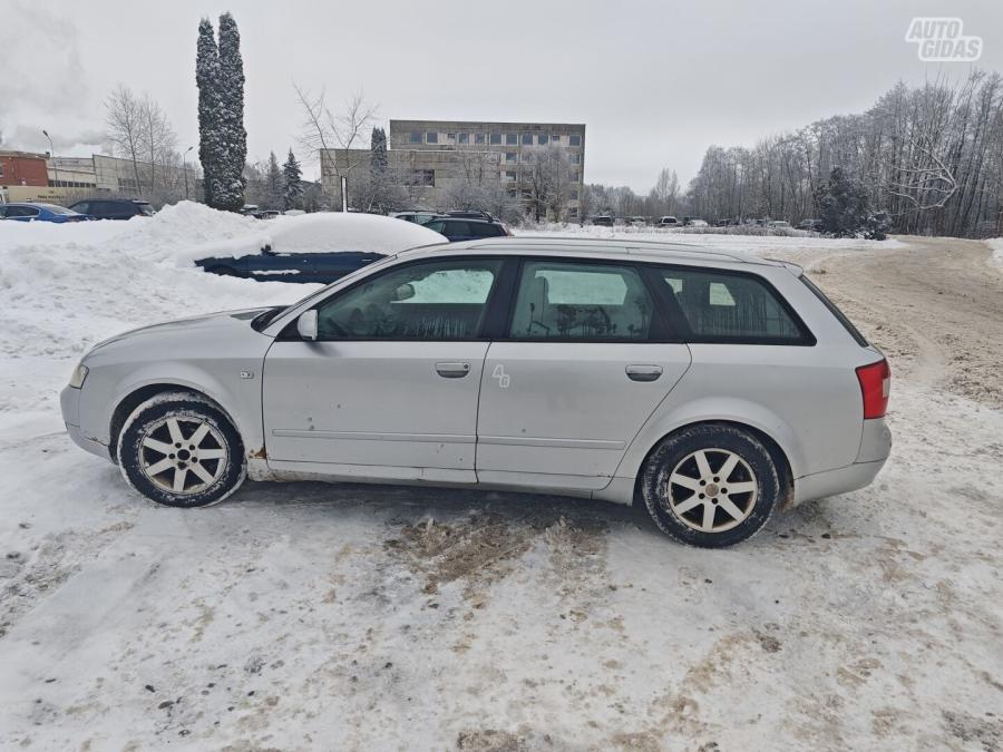 Pelēks Audi A4 2004 Utena, ar dzinēja tilpumu 1.90 L un nobraukumu 331 tūkst. km par 800 €, foto 5 vietnē AUTOMOTO.COM.LV