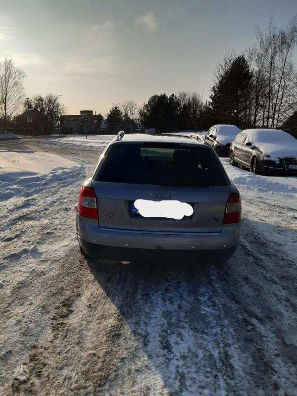 Pelēks Audi A4 2004 Kauņa, ar dzinēja tilpumu 1.90 L un nobraukumu 267 tūkst. km par 2000 €, foto 4 vietnē AUTOMOTO.COM.LV
