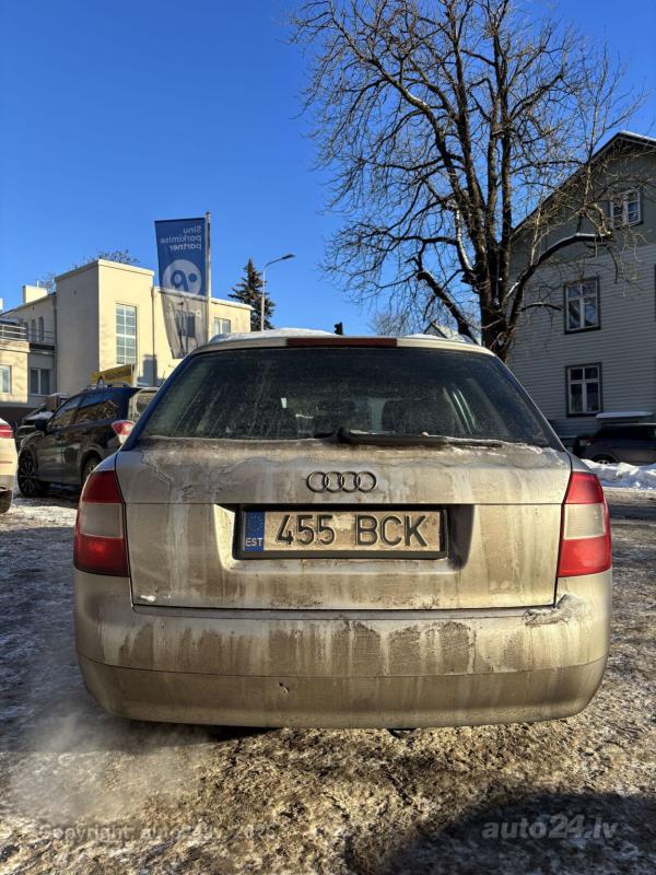 Pelēks Audi A4 2004 Tallina, ar dzinēja tilpumu 1.90 L un nobraukumu 341 tūkst. km par 2000 €, foto 3 vietnē AUTOMOTO.COM.LV