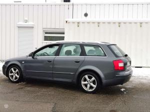 Pelēks Audi A4 2004 Viļņa, ar dzinēja tilpumu 2.50 L un nobraukumu 400 tūkst. km par 700 €, foto  vietnē AUTOMOTO.COM.LV