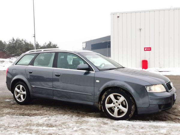 Pelēks Audi A4 2004 Viļņa, ar dzinēja tilpumu 2.50 L un nobraukumu 400 tūkst. km par 700 €, foto 4 vietnē AUTOMOTO.COM.LV