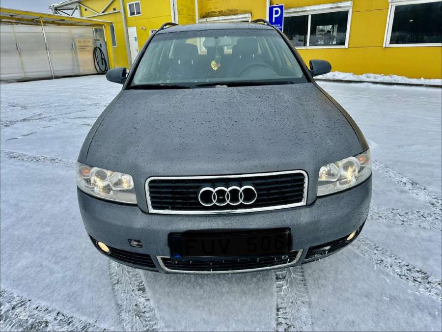 Pelēks Audi A4 2004 Kaišiadorys, ar dzinēja tilpumu 1.90 L un nobraukumu 308 tūkst. km par 1475 €, foto 13 vietnē AUTOMOTO.COM.LV