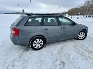 Pelēks Audi A4 2004 Kaišiadorys, ar dzinēja tilpumu 1.90 L un nobraukumu 308 tūkst. km par 1475 €, foto 19 vietnē AUTOMOTO.COM.LV