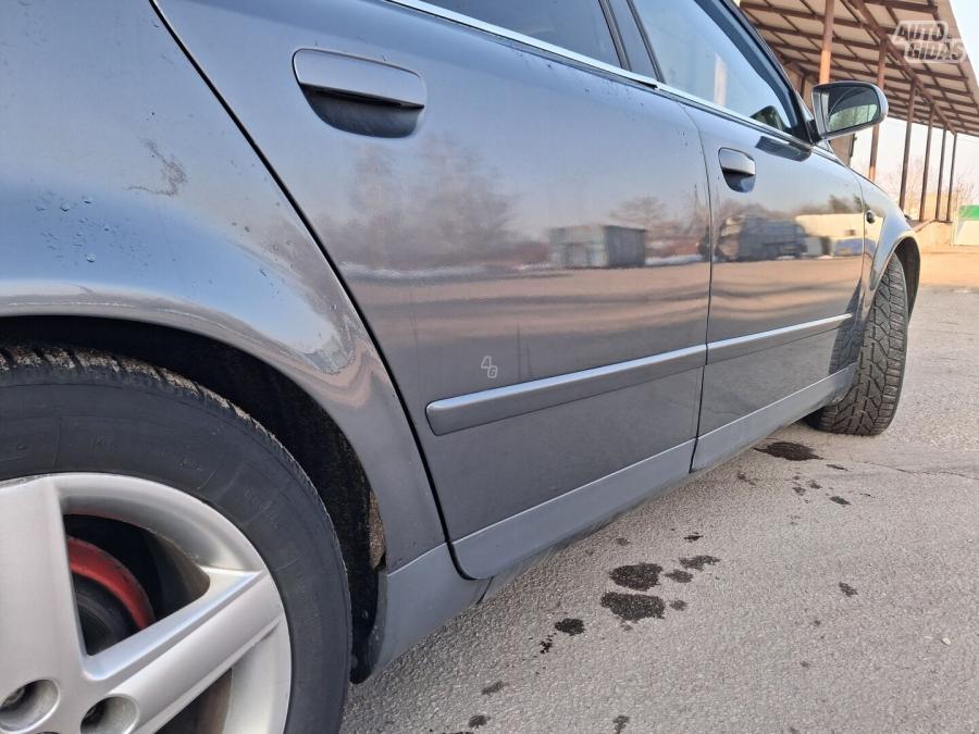 Grey Audi A4 2004 in Vilnius, with an engine capacity of 1.90 L and mileage of 366 thousand km for 1950 €, photo 14 on AUTOMOTO.COM.LV
