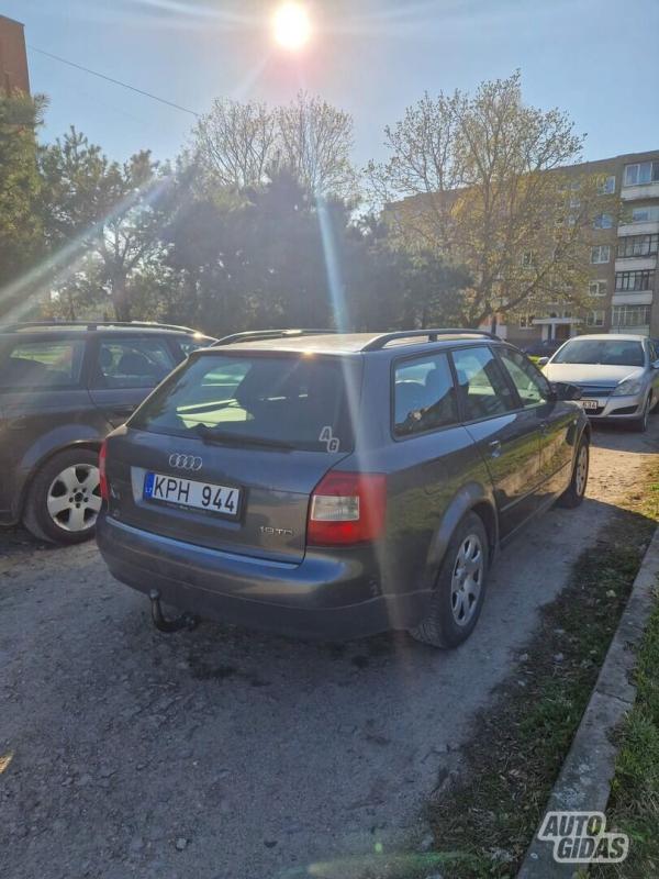 Pelēks Audi A4 2004 Marijampole, ar dzinēja tilpumu 1.90 L un nobraukumu 283 tūkst. km par 1000 €, foto 2 vietnē AUTOMOTO.COM.LV
