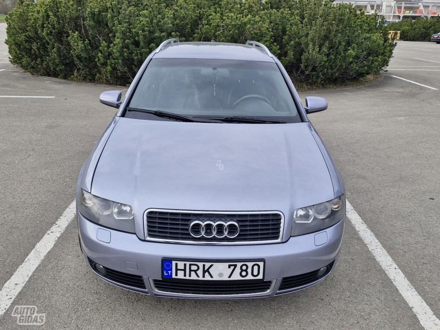 Grey Audi A4 2004 in Siauliai, with an engine capacity of 2.50 L and mileage of 350 thousand km for 1900 €, photo 3 on AUTOMOTO.COM.LV