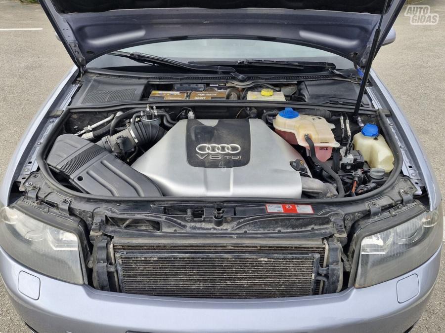 Grey Audi A4 2004 in Siauliai, with an engine capacity of 2.50 L and mileage of 350 thousand km for 1900 €, photo 17 on AUTOMOTO.COM.LV