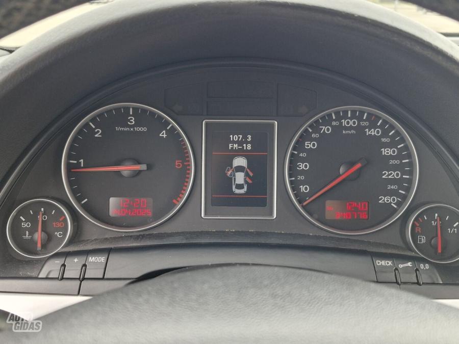 Grey Audi A4 2004 in Siauliai, with an engine capacity of 2.50 L and mileage of 350 thousand km for 1900 €, photo 18 on AUTOMOTO.COM.LV