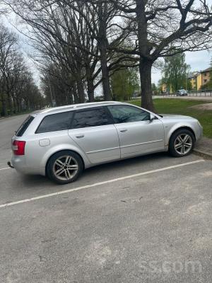 Pelēks Audi A4 2004 Valmiera, ar dzinēja tilpumu 1.90 L un nobraukumu 359 tūkst. km par 800 €, foto 5 vietnē AUTOMOTO.COM.LV