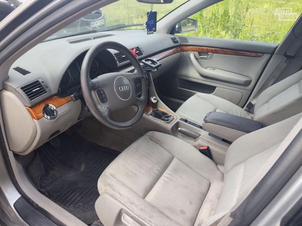 Grey Audi A4 2004 in Panevezys, with an engine capacity of 2.50 L and mileage of 463 thousand km for 1500 €, photo 7 on AUTOMOTO.COM.LV