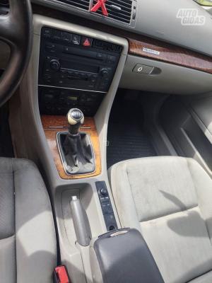 Grey Audi A4 2004 in Panevezys, with an engine capacity of 2.50 L and mileage of 463 thousand km for 1500 €, photo 9 on AUTOMOTO.COM.LV