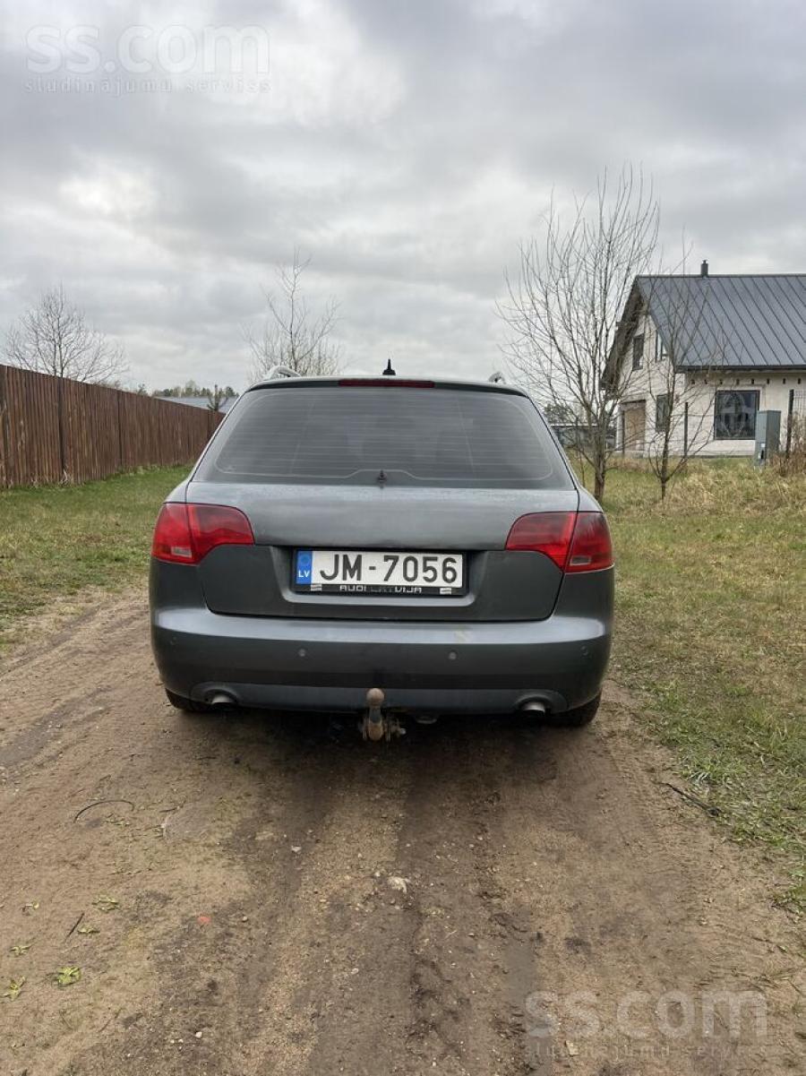 Pelēks Audi A4 2004 Rīga, ar dzinēja tilpumu 3.00 L un nobraukumu 484 tūkst. km par 1700 €, foto 6 vietnē AUTOMOTO.COM.LV