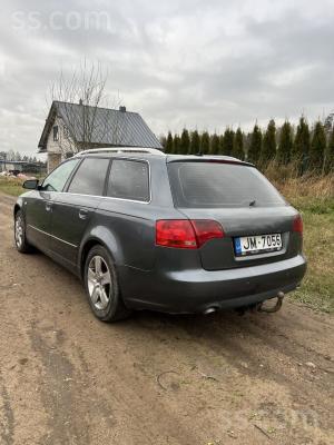 Pelēks Audi A4 2004 Rīga, ar dzinēja tilpumu 3.00 L un nobraukumu 484 tūkst. km par 1700 €, foto 7 vietnē AUTOMOTO.COM.LV