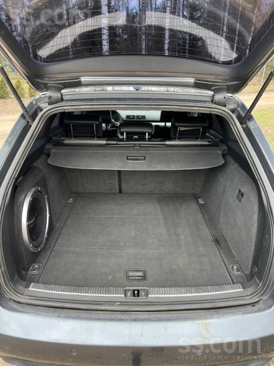 Pelēks Audi A4 2004 Rīga, ar dzinēja tilpumu 3.00 L un nobraukumu 484 tūkst. km par 1700 €, foto 10 vietnē AUTOMOTO.COM.LV