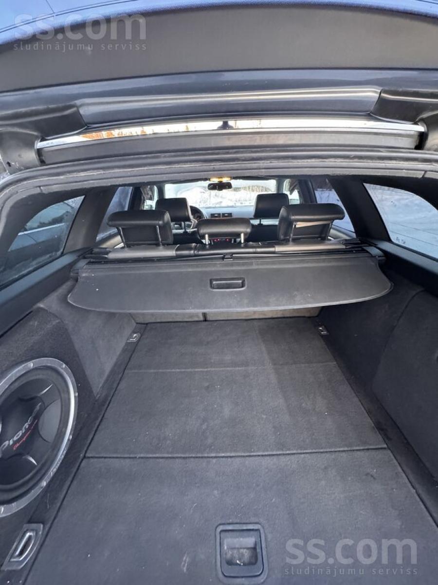 Pelēks Audi A4 2004 Rīga, ar dzinēja tilpumu 3.00 L un nobraukumu 484 tūkst. km par 1700 €, foto 13 vietnē AUTOMOTO.COM.LV
