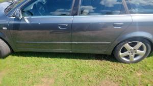 Grey Audi A4 2004 in Trakai, with an engine capacity of 2.50 L and mileage of 238 thousand km for 1200 €, photo 7 on AUTOMOTO.COM.LV