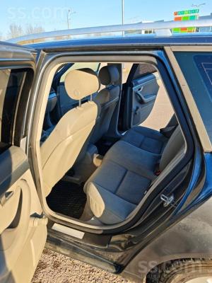 Pelēks Audi A4 2004 Ogre, ar dzinēja tilpumu 1.90 L un nobraukumu 343 tūkst. km par 2100 €, foto 6 vietnē AUTOMOTO.COM.LV