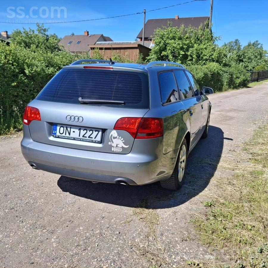 Pelēks Audi A4 2004 Rēzekne, ar dzinēja tilpumu 2.50 L un nobraukumu 284 tūkst. km par 2700 €, foto 6 vietnē AUTOMOTO.COM.LV