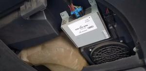 Grey Audi A4 2004 in Valmiera, with an engine capacity of 2.00 L and mileage of 402 thousand km for 1950 €, photo 17 on AUTOMOTO.COM.LV