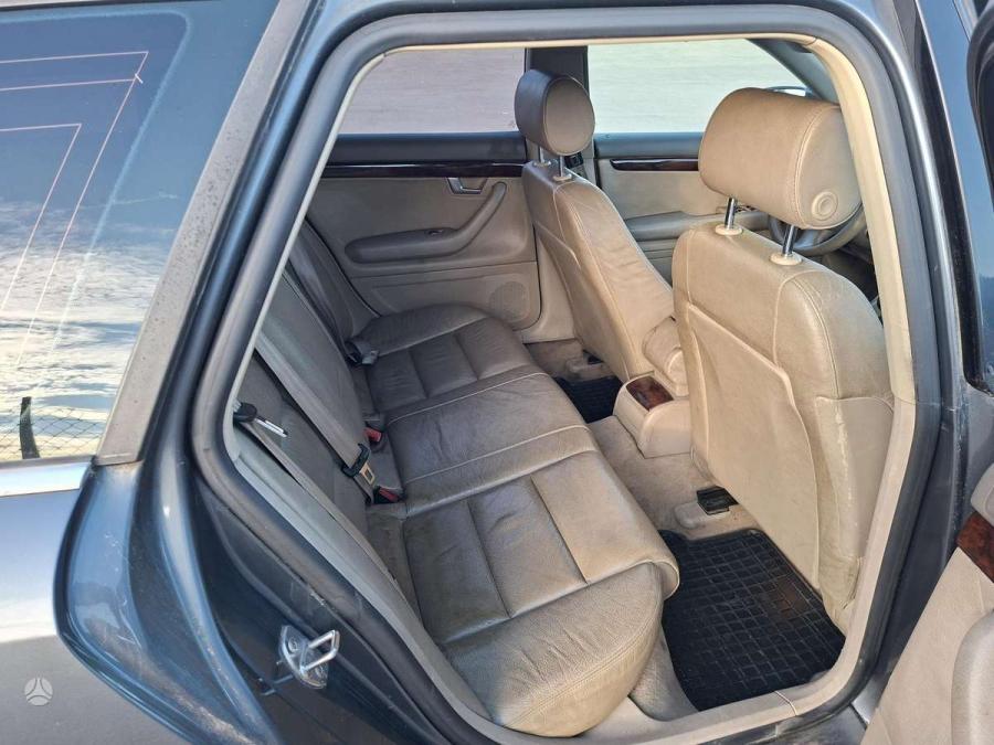 Pelēks Audi A4 2004 Plungė, ar dzinēja tilpumu 1.90 L un nobraukumu 409 tūkst. km par 750 €, foto 13 vietnē AUTOMOTO.COM.LV