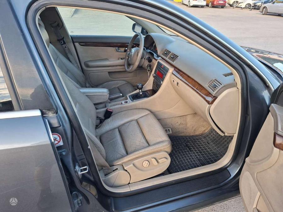 Pelēks Audi A4 2004 Plungė, ar dzinēja tilpumu 1.90 L un nobraukumu 409 tūkst. km par 750 €, foto 14 vietnē AUTOMOTO.COM.LV