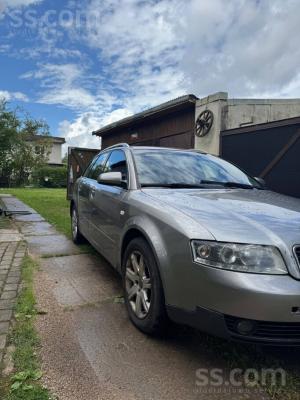 Grey Audi A4 2004 in Riga, with an engine capacity of 2.50 L and mileage of 453 thousand km for 1700 €, photo 4 on AUTOMOTO.COM.LV