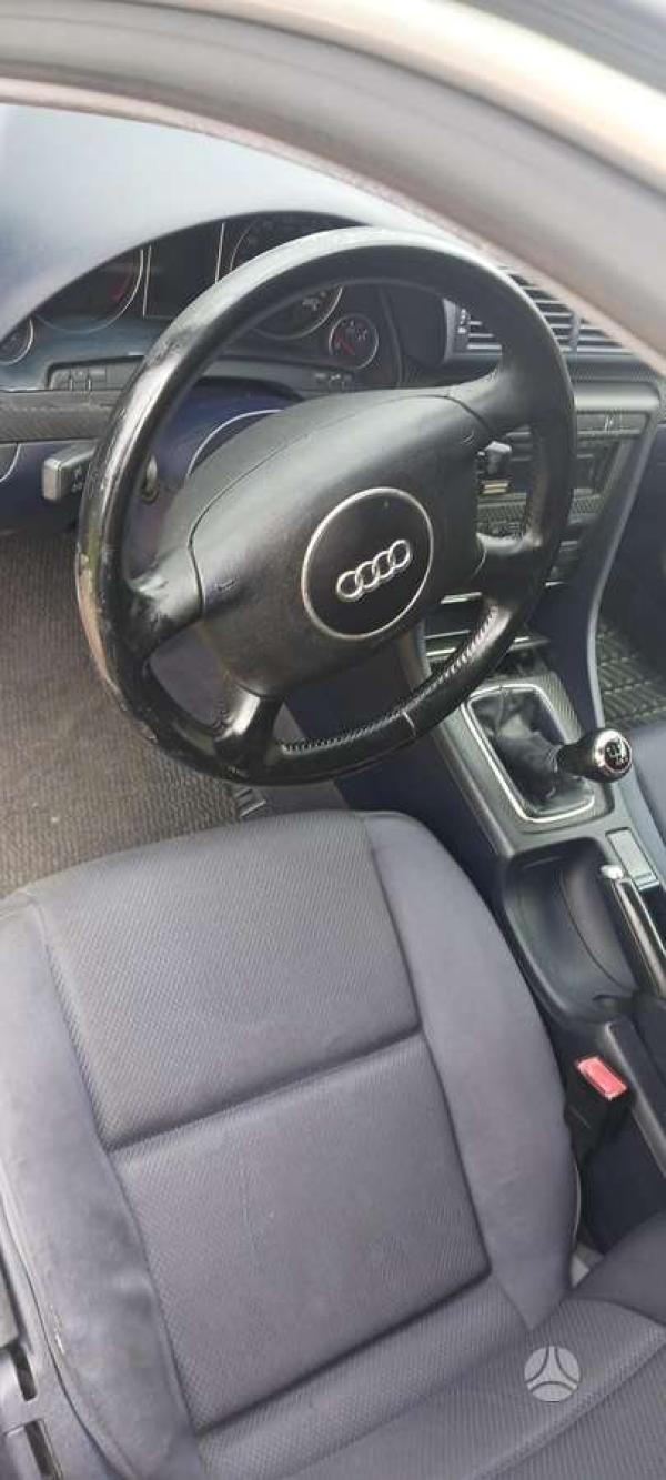 Pelēks Audi A4 2004 Vilkaviškis, ar dzinēja tilpumu 1.90 L un nobraukumu 418 tūkst. km par 1850 €, foto 9 vietnē AUTOMOTO.COM.LV